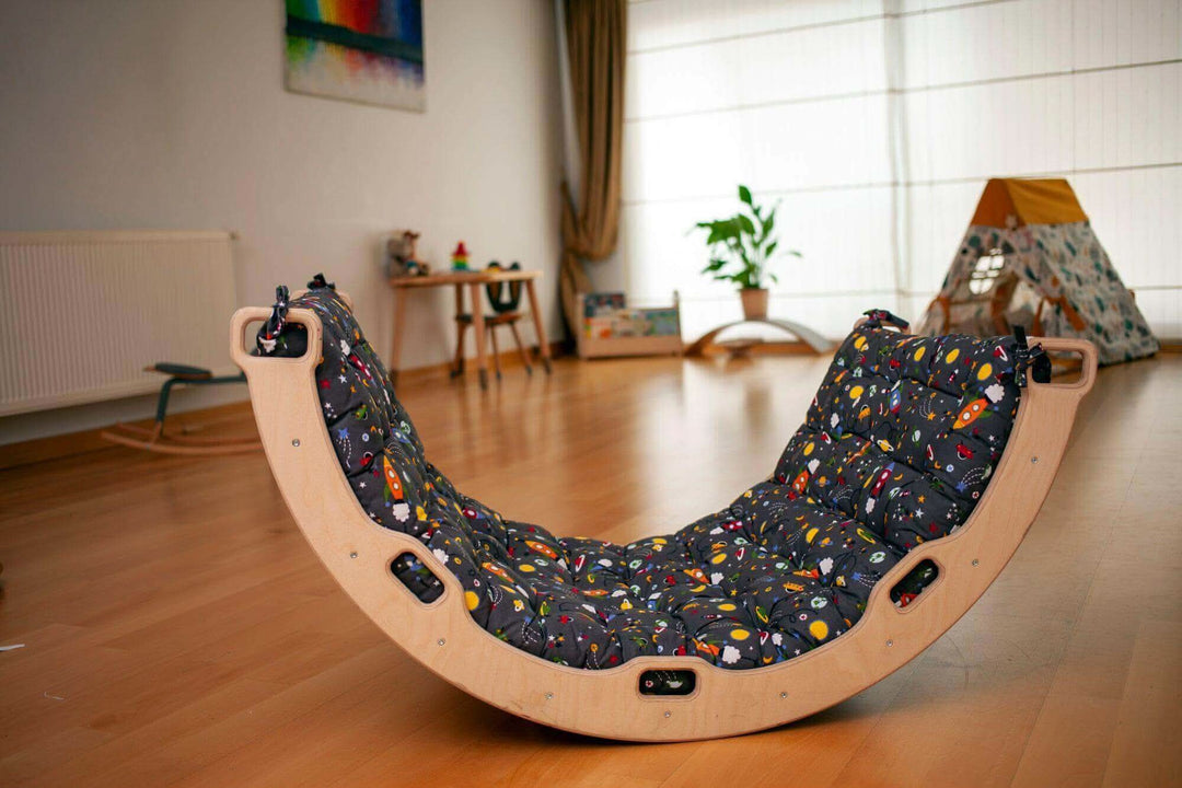 Climbing Arch Rocker with Space Cushion – Kidodido